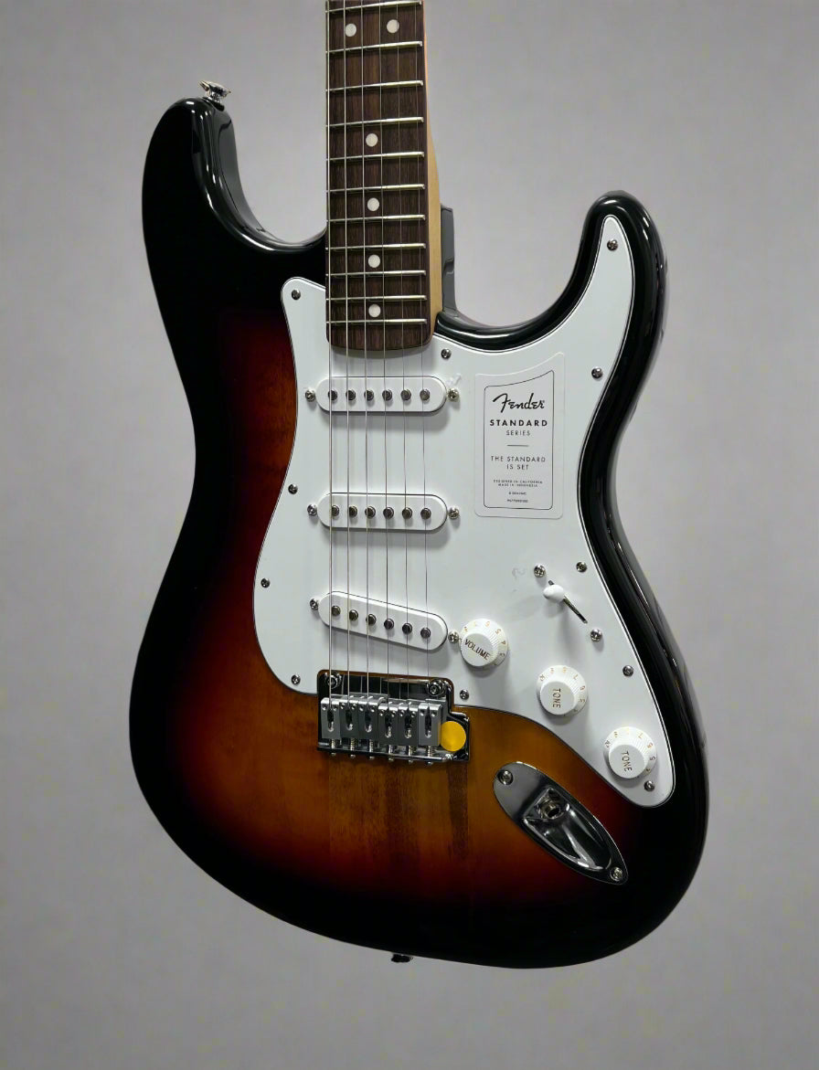 Standard Stratocaster® 3-Color Sunburst – VERA Guitars